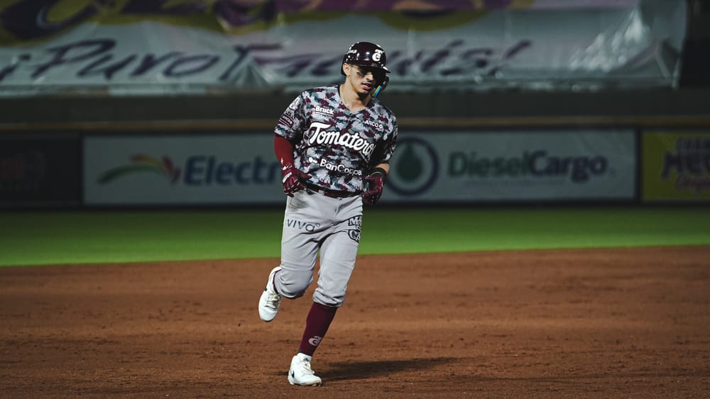 Tomateros inicia con victoria su visita a Obregón